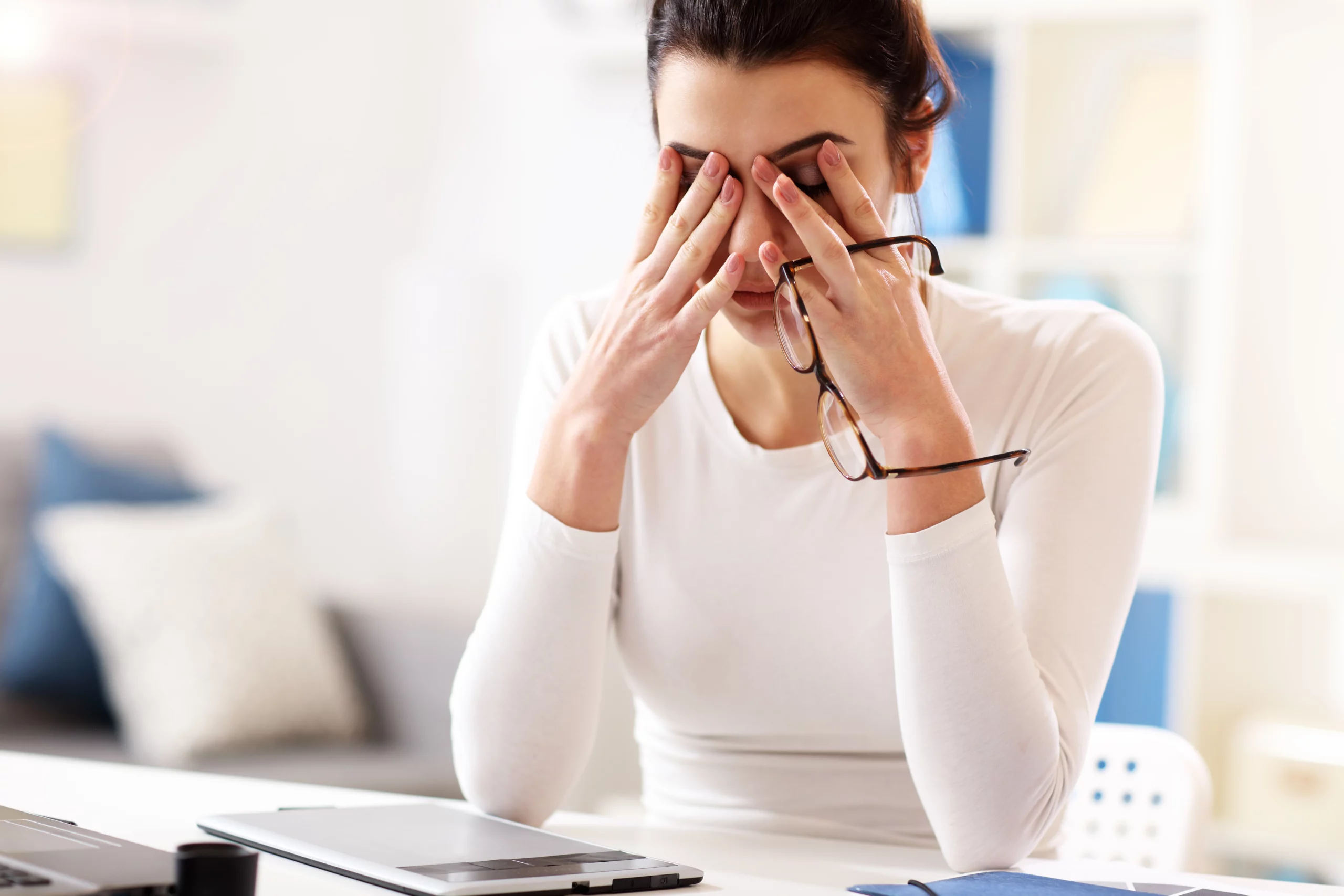 Cómo prevenir el cansancio ocular - Vida y Salud